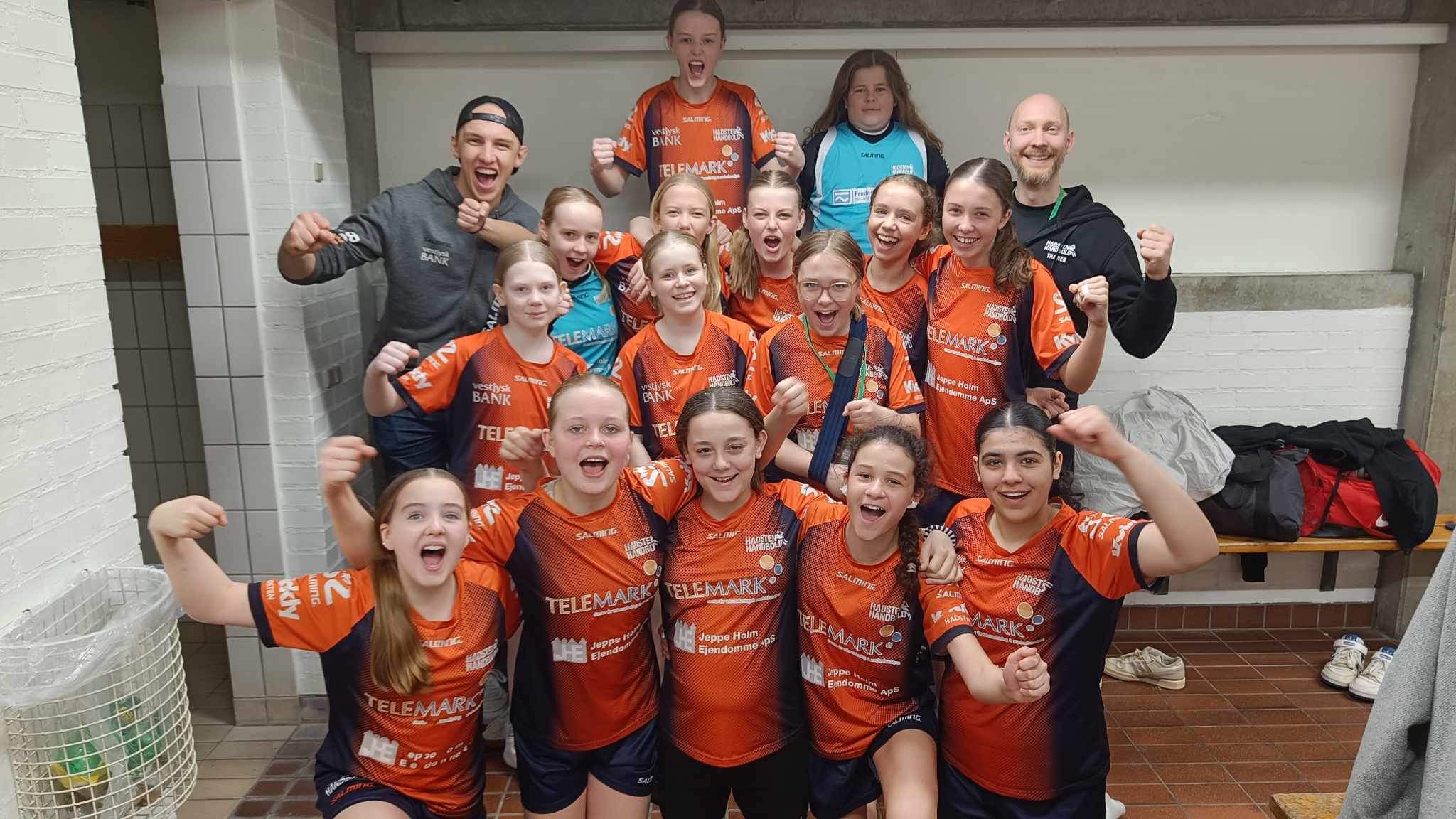 160 håndboldspillere fra Hadsten Håndbold deltog i Svane Cup - Byens Nyt